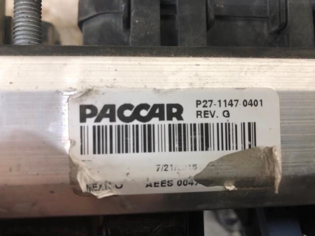 P27-1147-0401 | Kenworth T880 Fuse Box for Sale