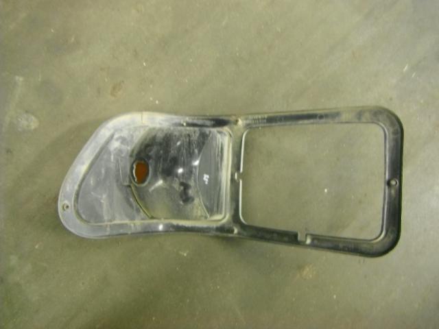 F6HB13215A | Ford F800 Headlamp for Sale