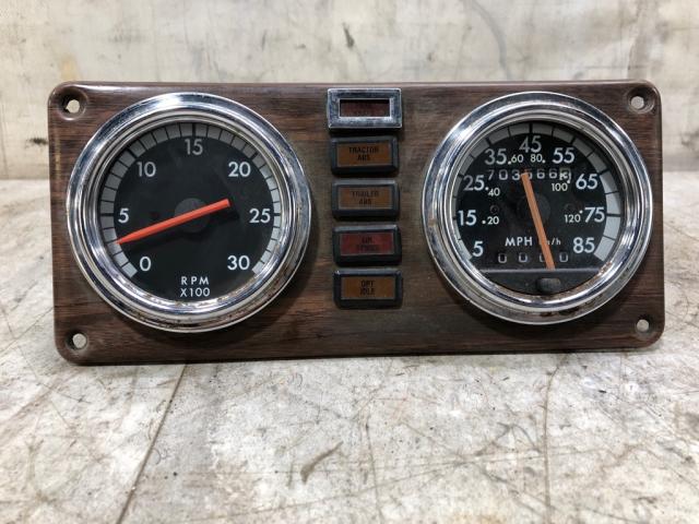 Freightliner FLD120 Speedometer Instrument Clusters for Sale