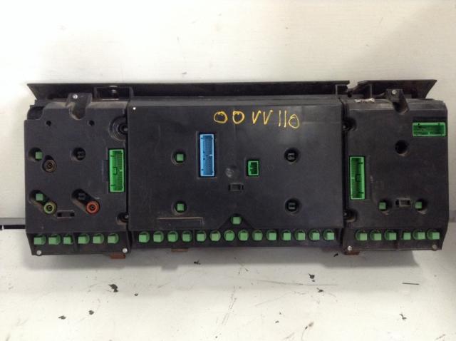 Volvo VNL Speedometer Instrument Cluster for Sale