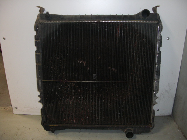 N2020021512 | Ford B700 Radiator for Sale