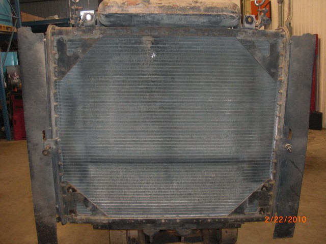 2AC00027 | Freightliner CLASSIC XL Radiator for Sale