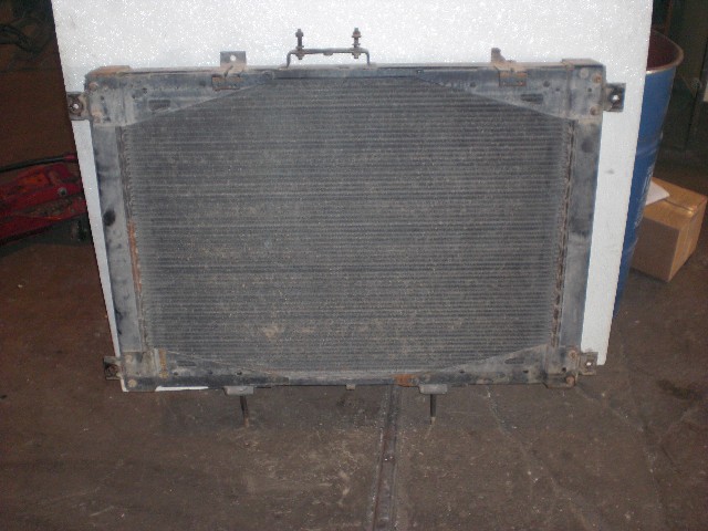 F1HT8009VB | Ford L8000 Radiator for Sale
