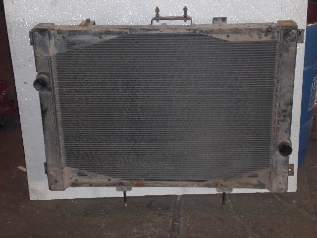 F1HT8009VB | Ford L8000 Radiator for Sale