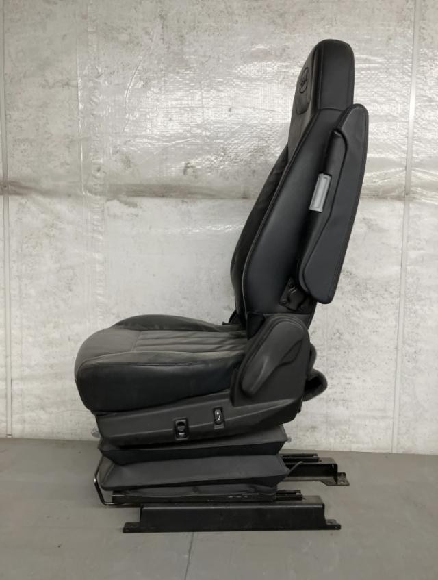 Peterbilt TRUCK Air Ride Seat for Sale