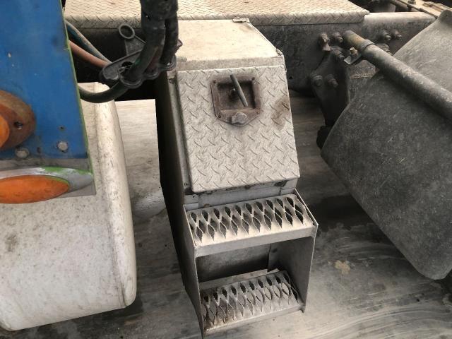 Freightliner CLASSIC XL Steps (Frame, Fuel Tank, Faring) for Sale