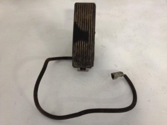 5002574 | Peterbilt 379 Foot Control Pedals for Sale