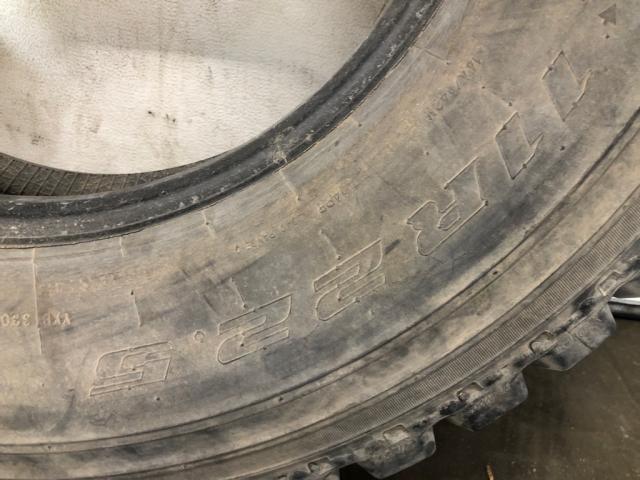 Ford C8000 Tire for Sale