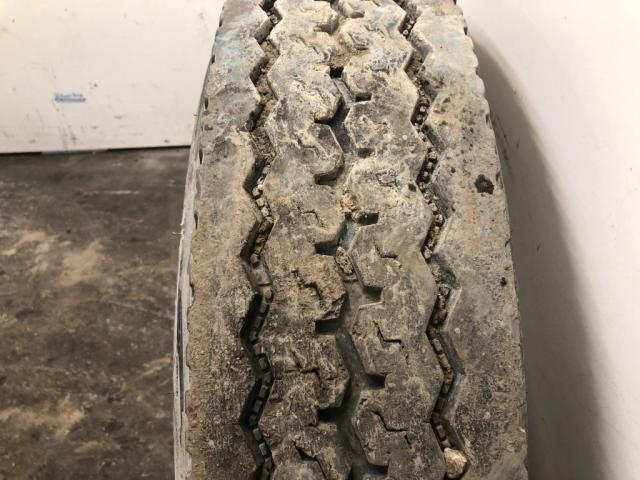 Chevrolet 5500XD (LCF) Tire for Sale