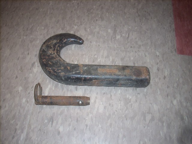 503505C1 | International 9200 Tow Hook for Sale