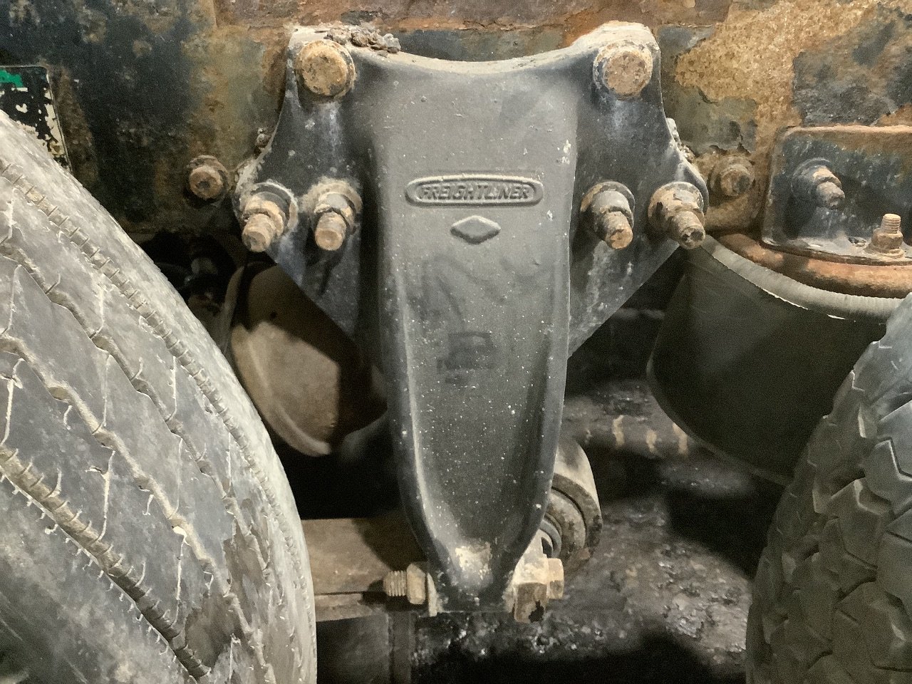 Eaton RS404 Axle Housing (Rear / Rear) for Sale
