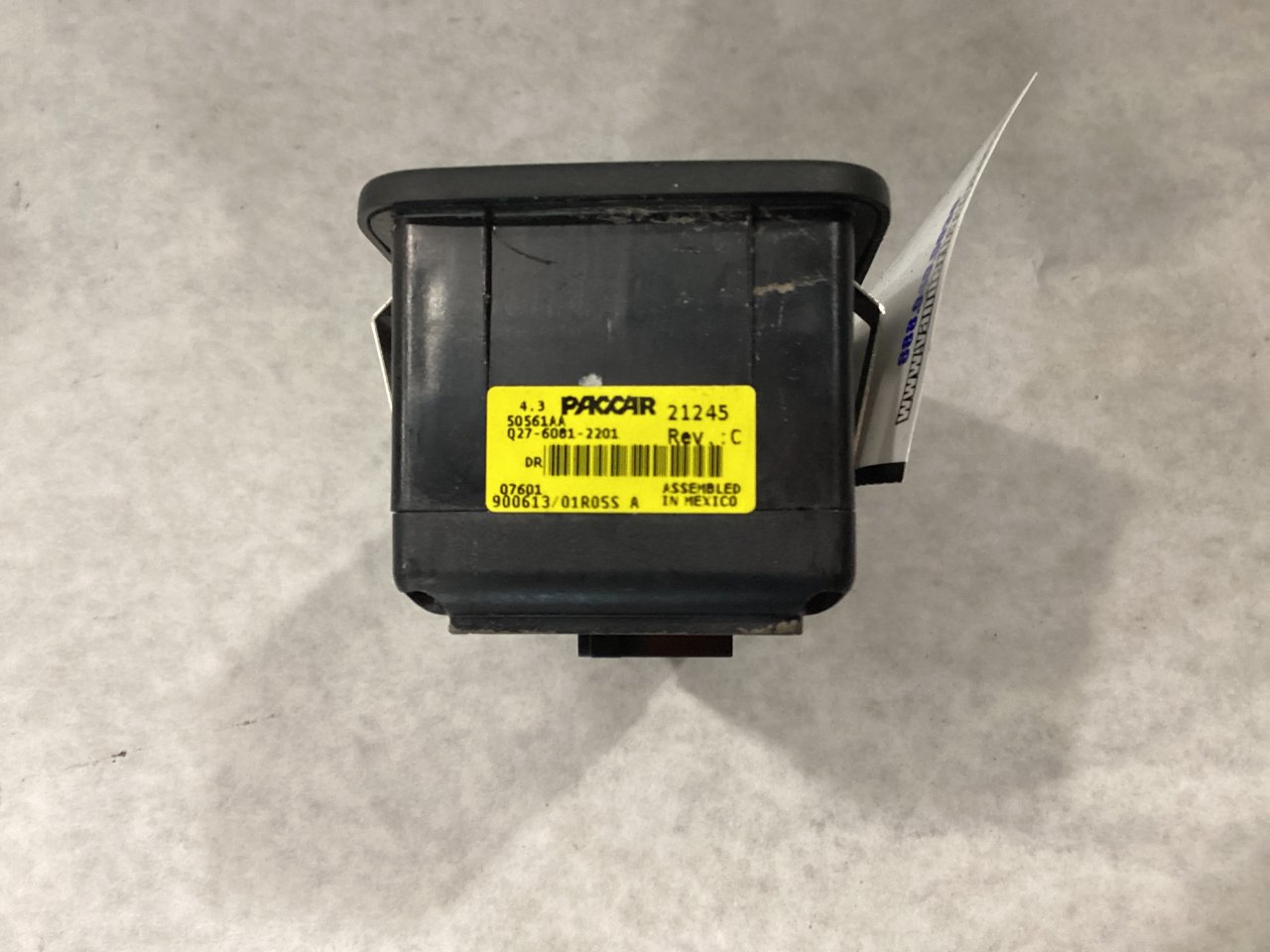VERIFY | Peterbilt 579 Door Electrical Switch for Sale