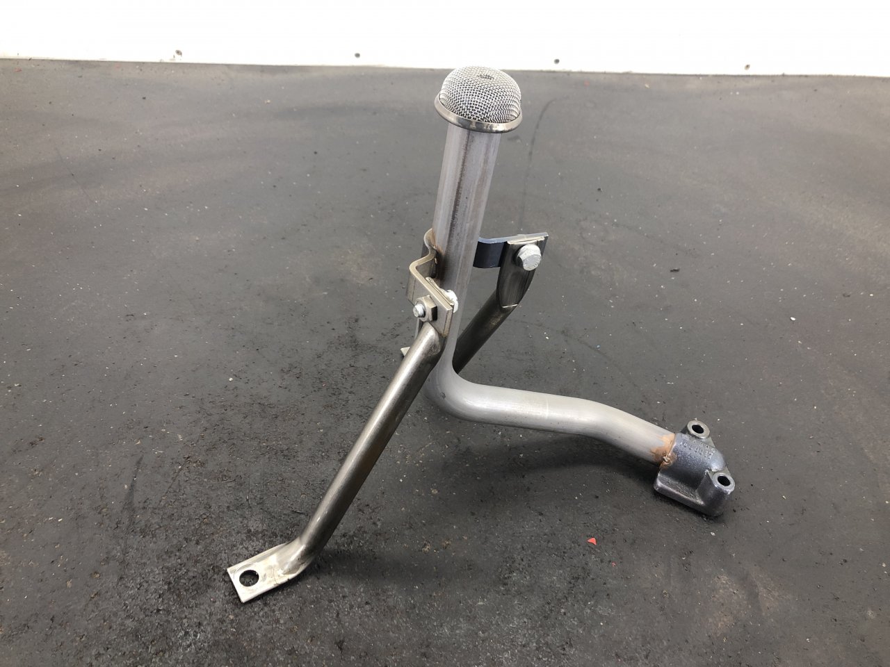 A9061860017 | Mercedes MBE926 Oil Pickup Tube for Sale