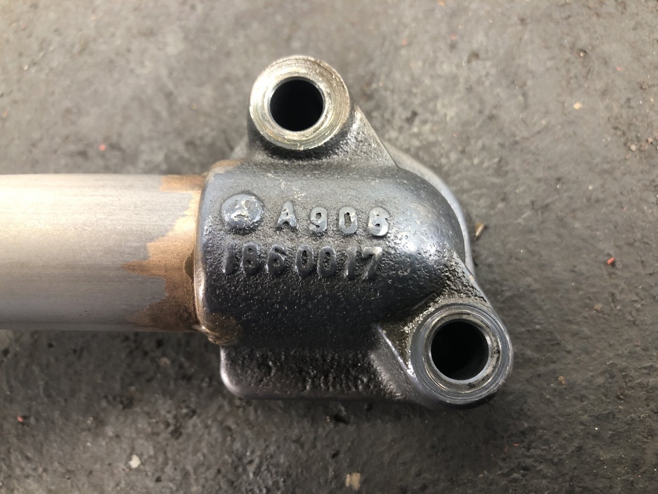A9061860017 | Mercedes MBE926 Oil Pickup Tube for Sale