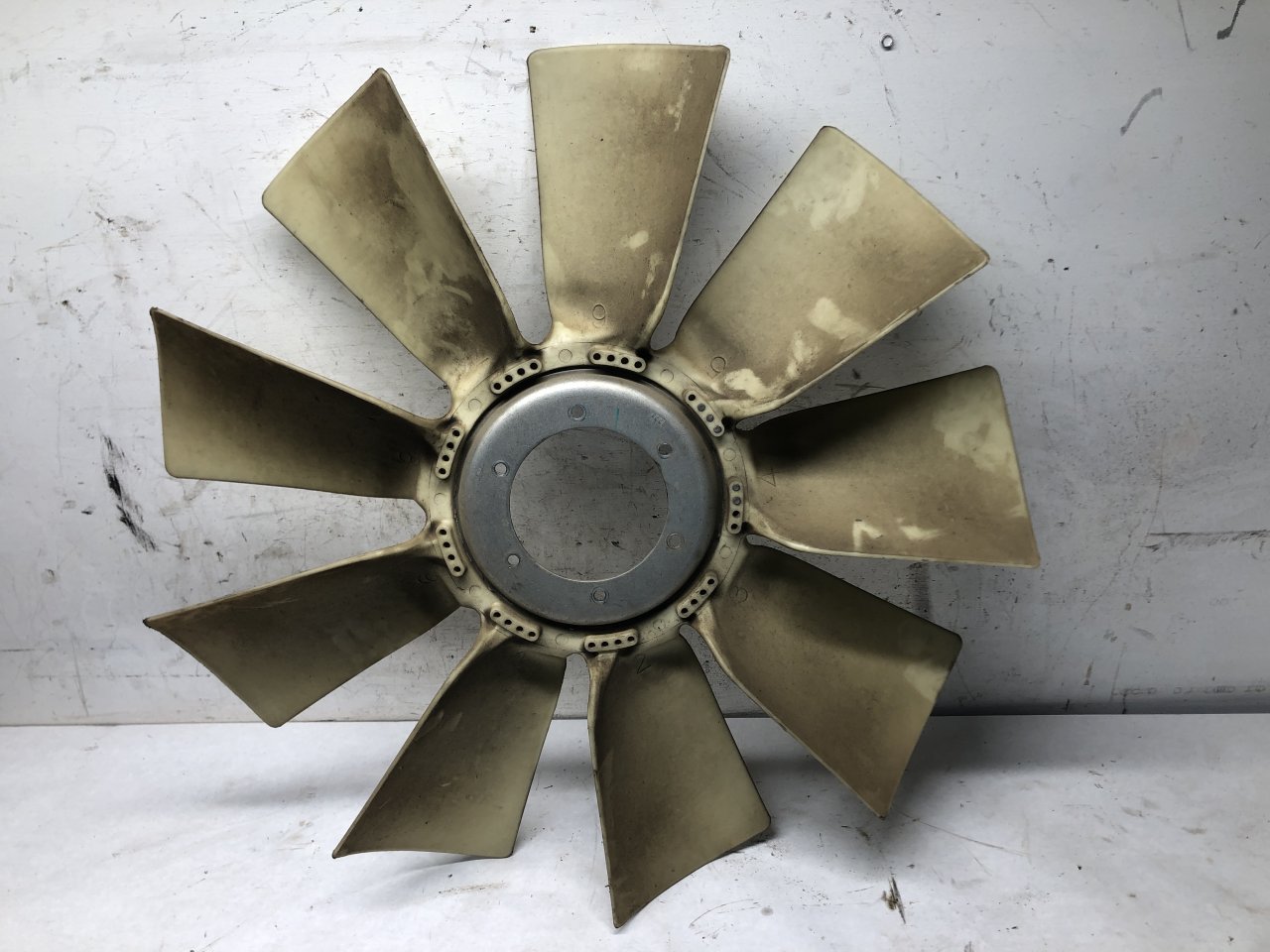 2517027C1 | International DT466E Engine Fan Blade for Sale