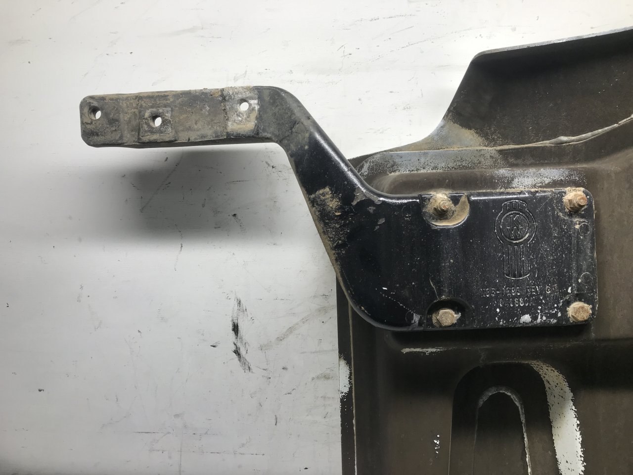 N85-116 | Kenworth T880 Fender for Sale