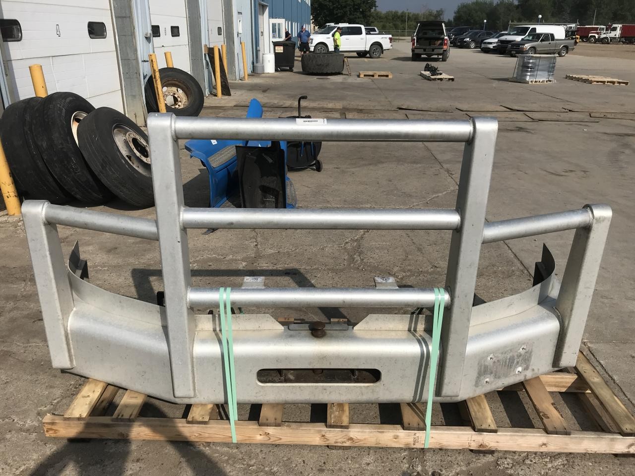 2002632 | Peterbilt 579 Grille Guard for Sale