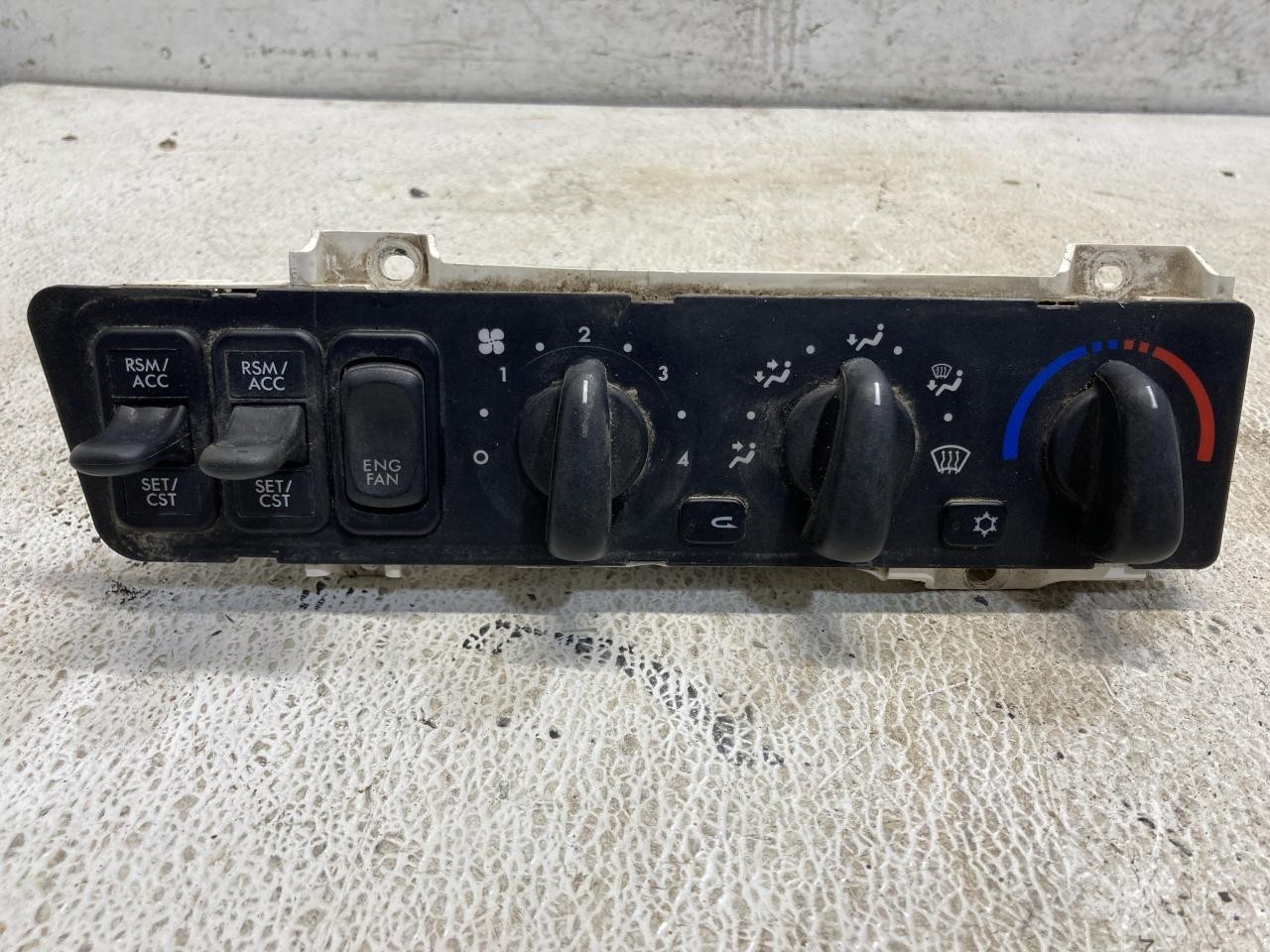 A22-54708-221 | Freightliner CORONADO Heater & AC Temperature Control for S