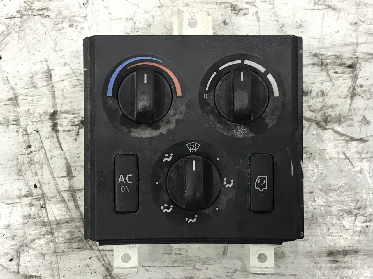21326144 | Volvo VNM Heater & AC Temperature Control for Sale