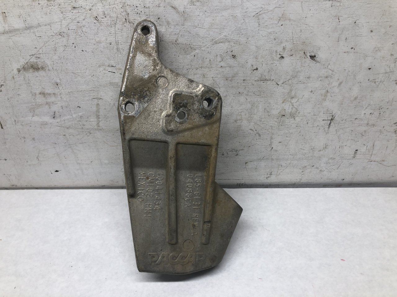 L85-6131 | Kenworth T880 Hood Rest for Sale