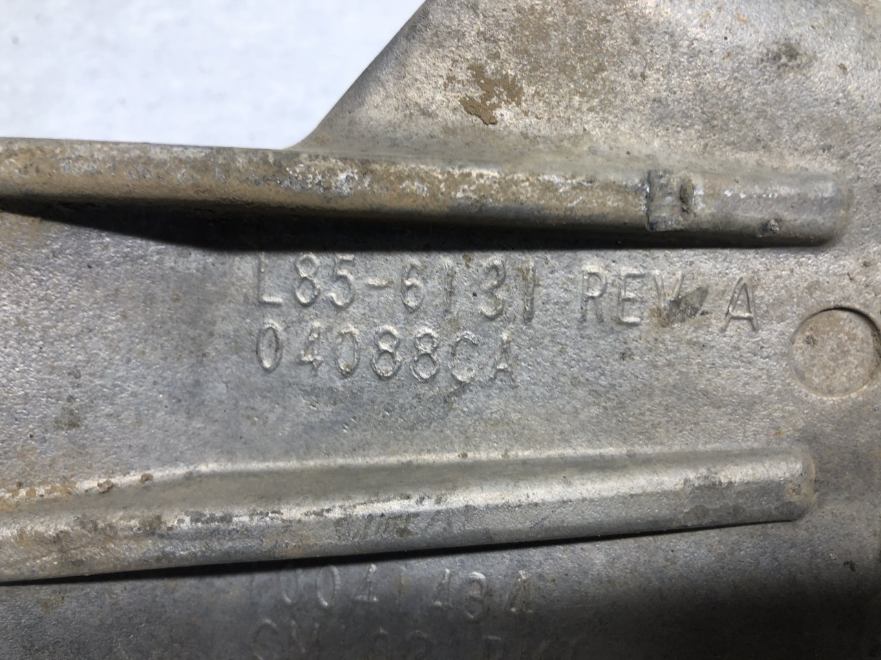 L85-6131 | Kenworth T880 Hood Rest for Sale