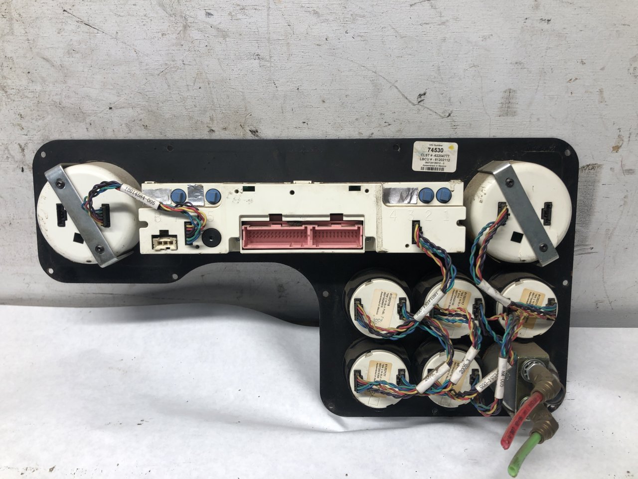 62204777 | Thomas SAF-T-LINER MVP-EF Speedometer Instrument Cluster for Sal