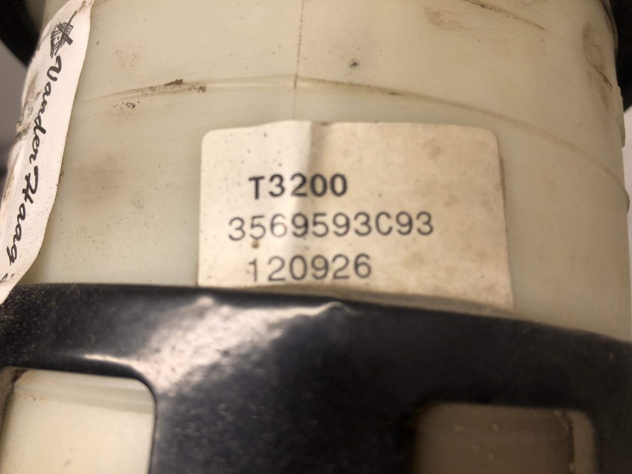3569593C93 | International 8600 Power Steering Reservoir for Sale