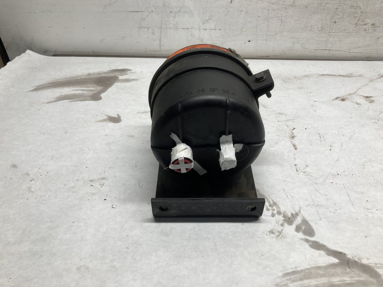 PA66GF25 | Volvo VNL Power Steering Reservoir for Sale