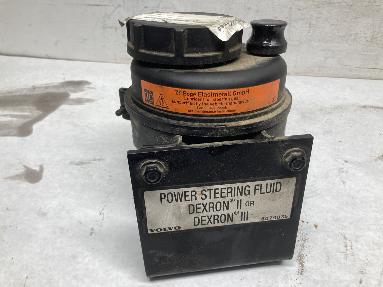 PA66GF25 | Volvo VNL Power Steering Reservoir for Sale